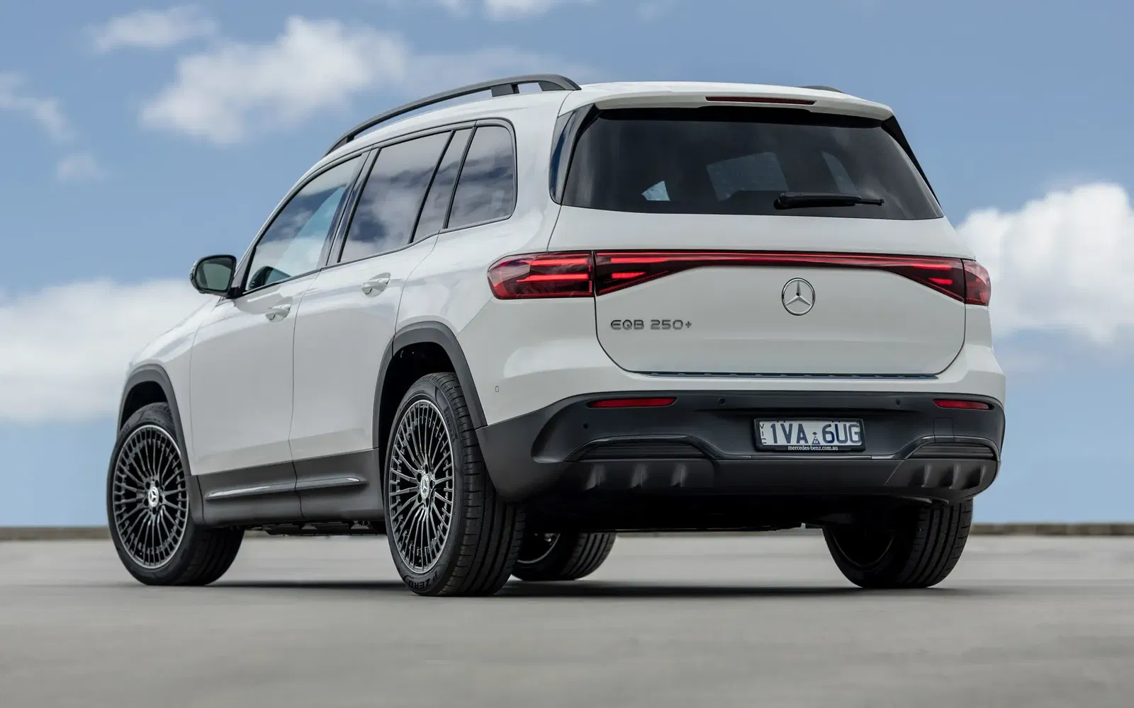 Mercedes-Benz EQA and EQB Night Editions Announced - CarSauce